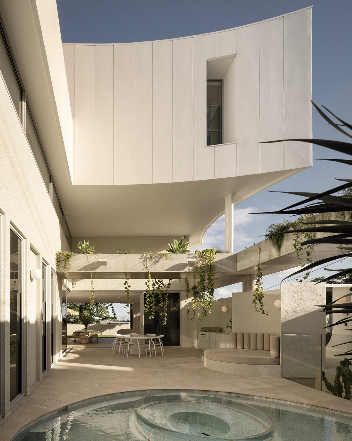 GRAYA™ Design + Construct